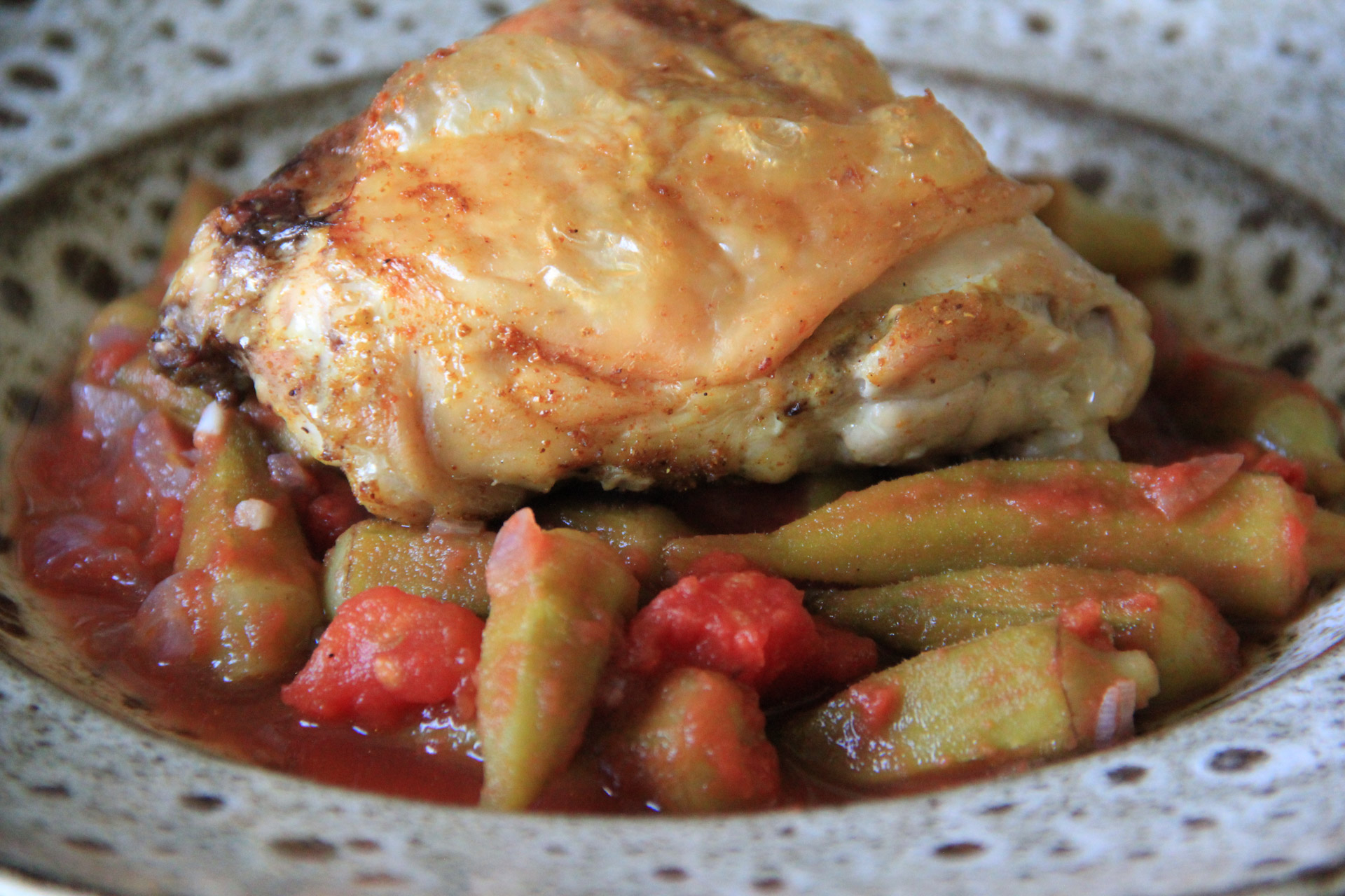 Easy recipe of okra with chicken stew - BASTAPASTA