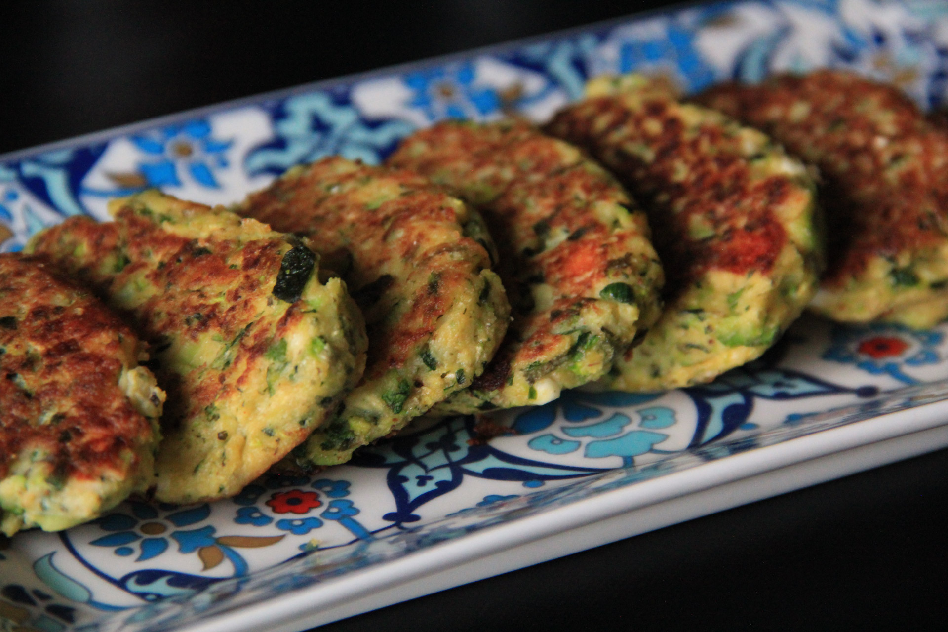 Healthy zucchini fritters recipe - BASTAPASTA