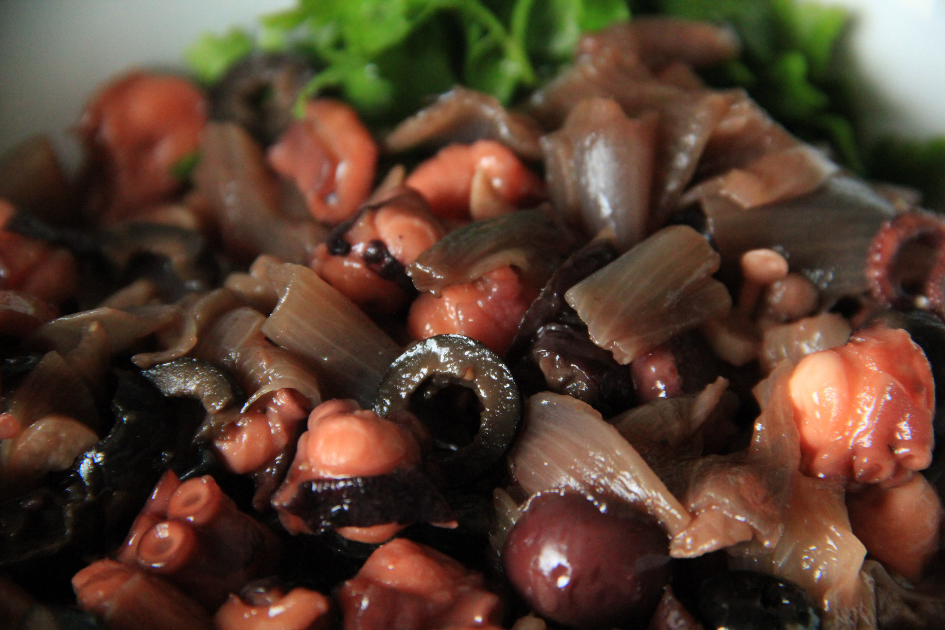 Easy Mediterranean octopus stew with olives and balsamic - BASTAPASTA